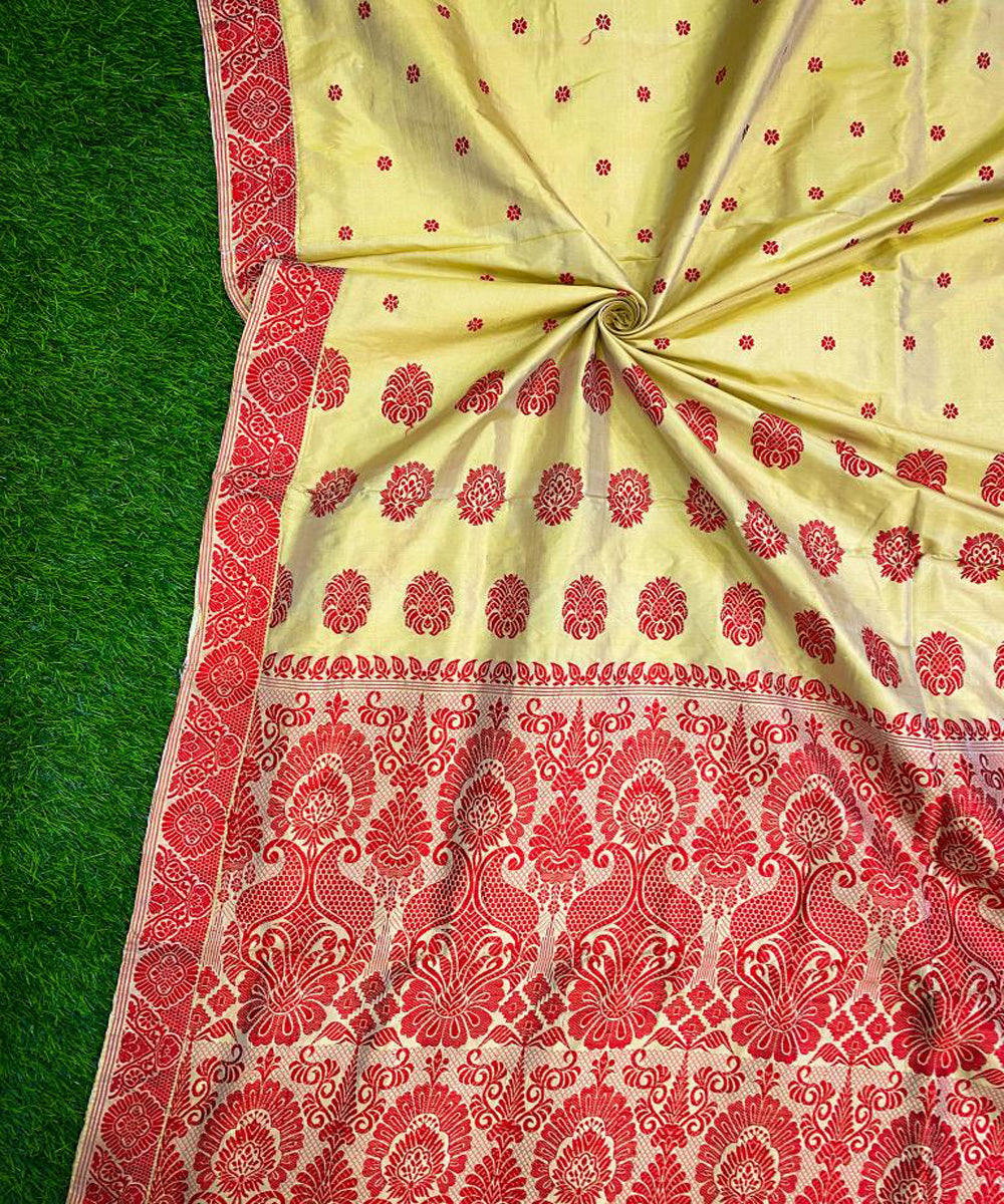 Beige red handwoven paat mulberry silk assam saree – GoSwadeshi